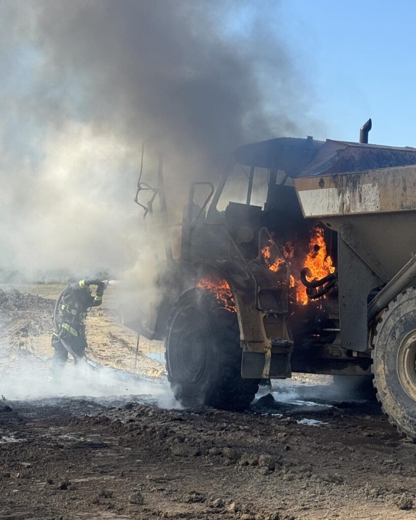 Dump truck catches fire in Greenfield – Indianapolis Daily News